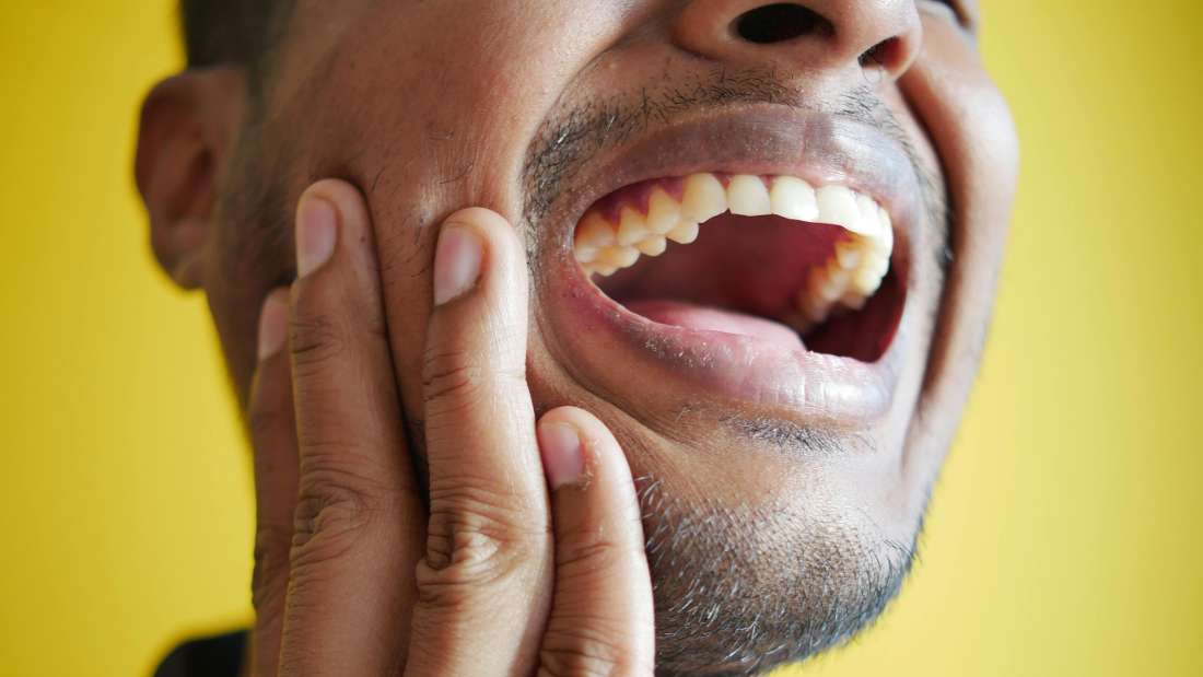 5 Signs You Might Need a Tooth Extraction (And What to Do Next) | Tooth ...